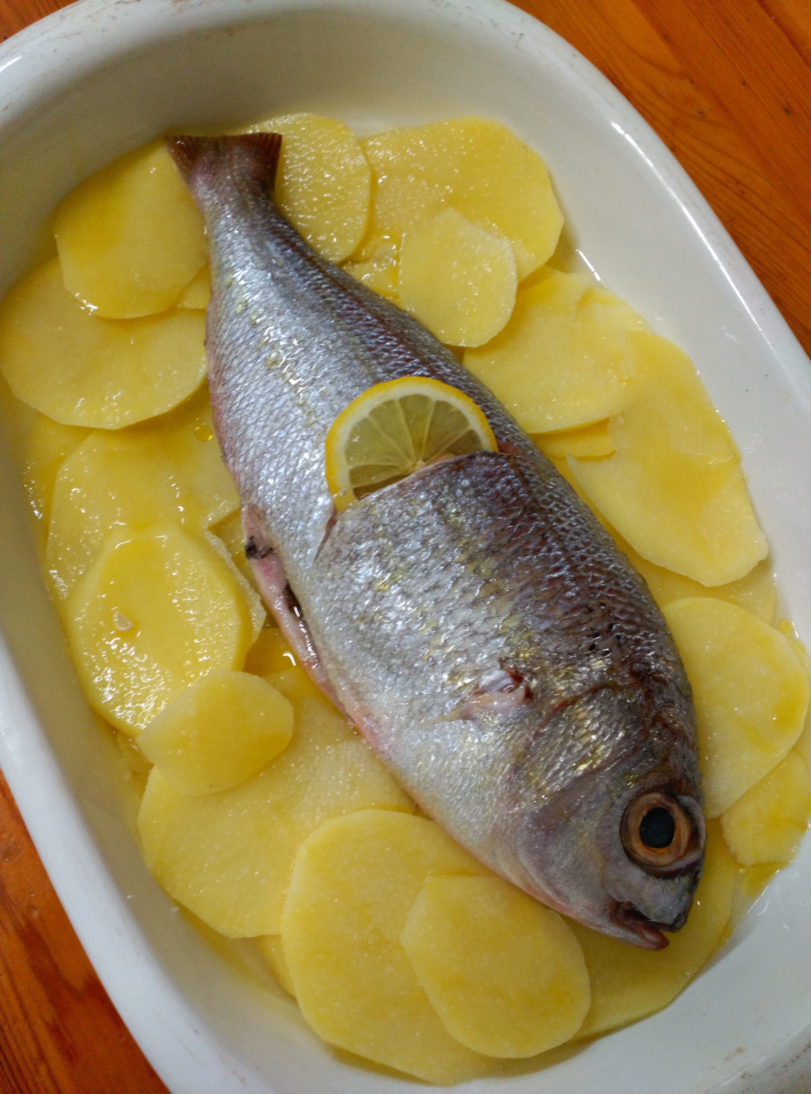 Besugo al limón – Pimentero de colores